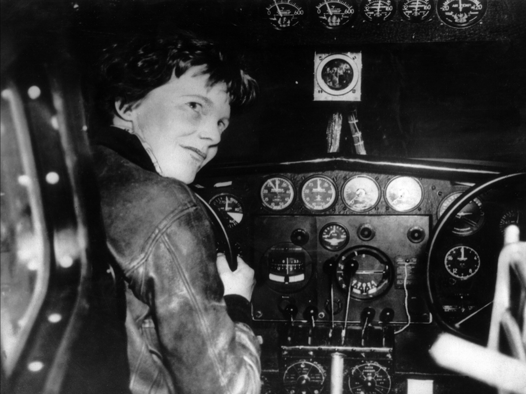 Amelia Earhart : L’aviatrice de tous les records | Les Déroutantes